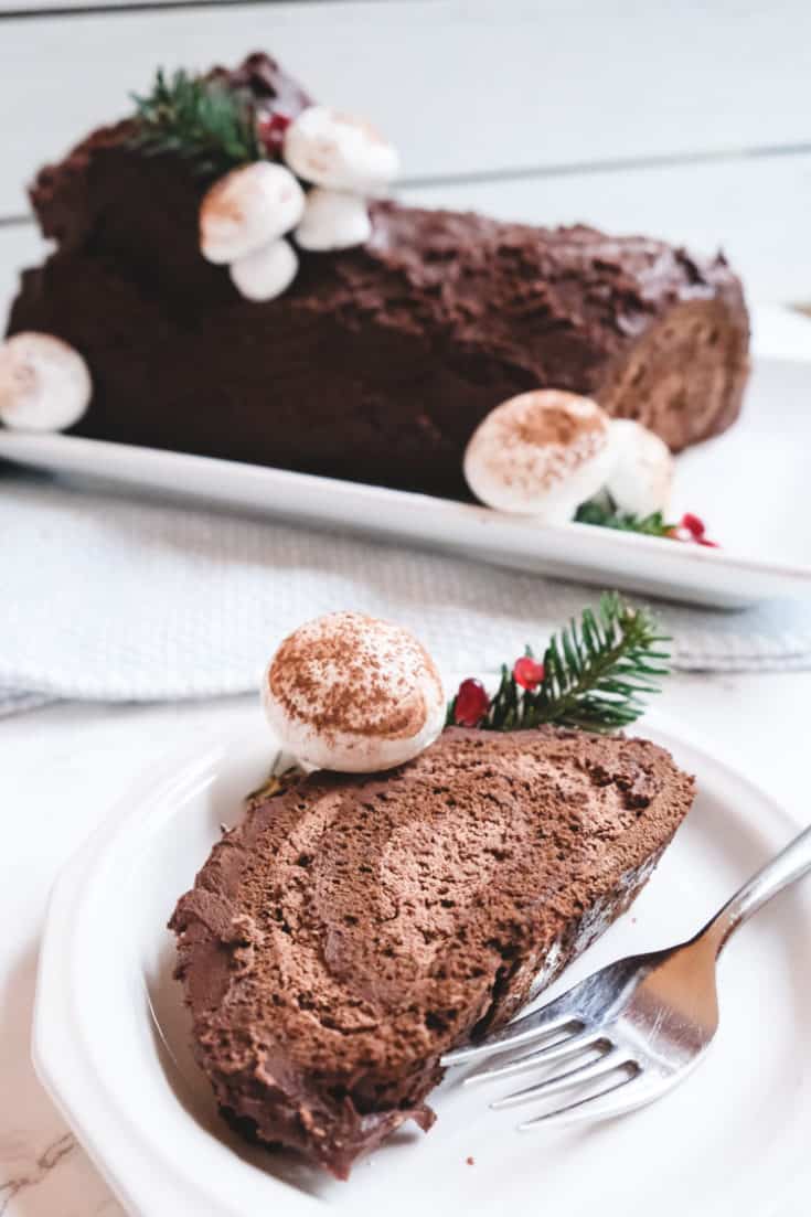 Bûche de Noël (French Yule Log Cake) - International Desserts Blog