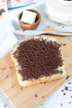 Dutch Hagelslag (Bread with Chocolate Sprinkles) - International ...