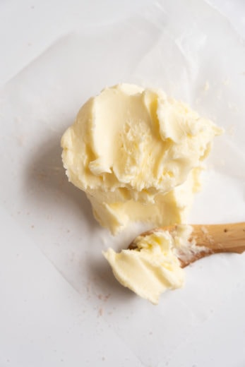 How to Make European Style Cultured Butter - International Desserts Blog