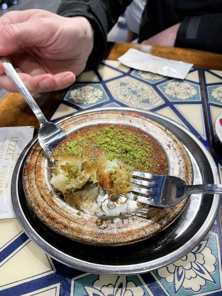 23 Delicious Turkish Desserts & Sweets You Need to Try - International ...