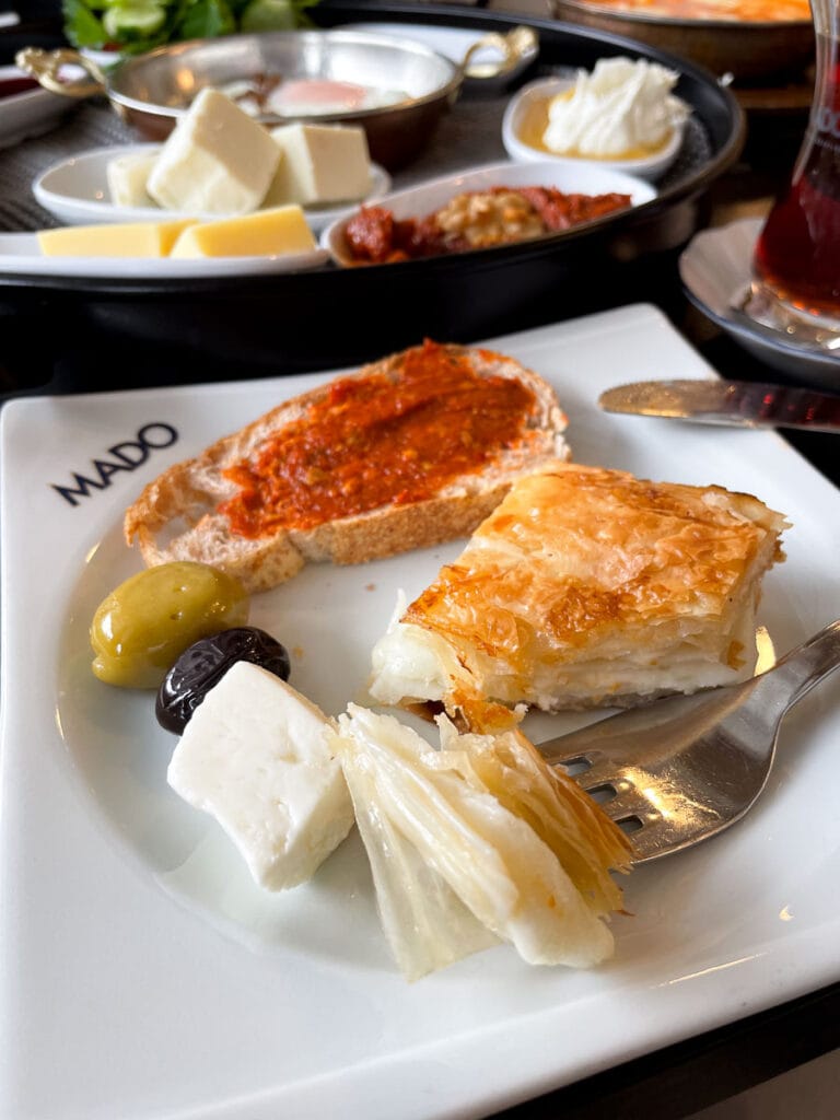 Ultimate Guide To Turkish Restaurant Breakfast - International Desserts ...