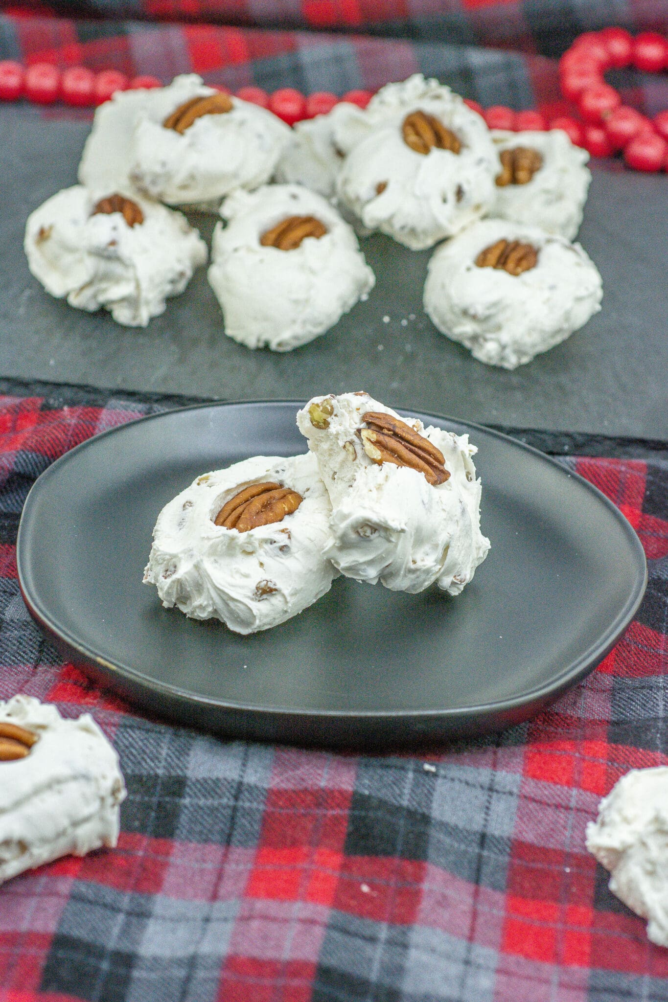 Easy Old Fashioned Holiday Divinity Cookie Recipe - International ...